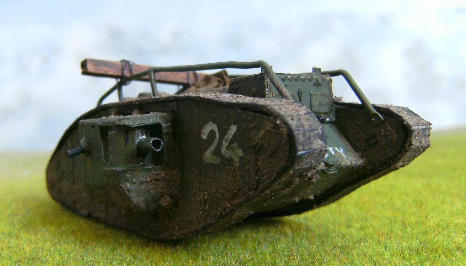 Happyscale-Modellbau: Mark IV Tank - papermodel 1:72