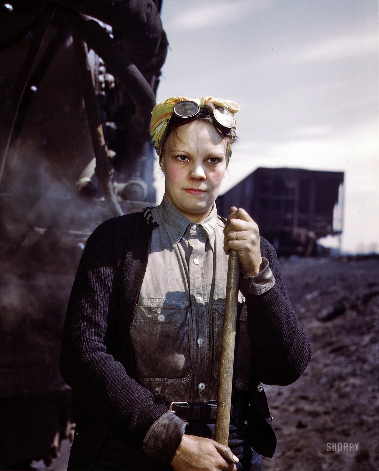 fotograficas oleograficas: Los obreros del ferrocarril by Jack Delano