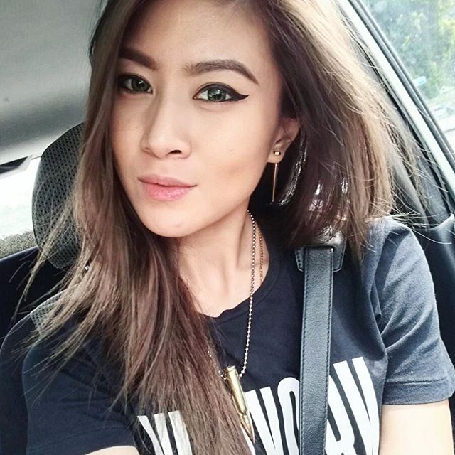 Profil dan Biodata Elizabeth Tan - Biodata Penuh