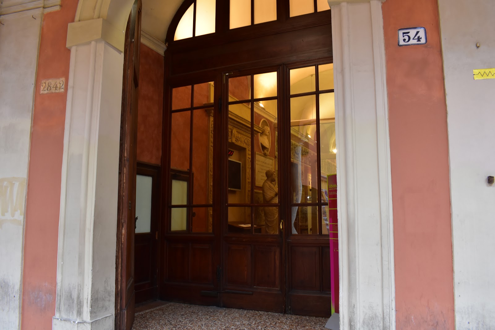 Δέσποινα Χατζή - Συγγραφέας: Via delle Belle Arti-Bologna