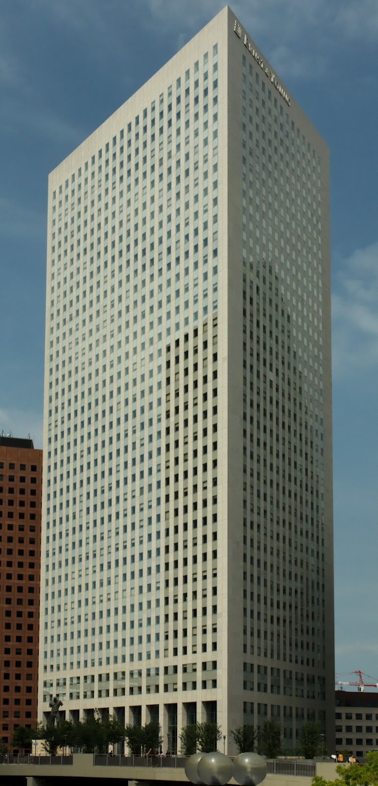 Around The World: Budynki w biznesowej dzielnicy La Defense