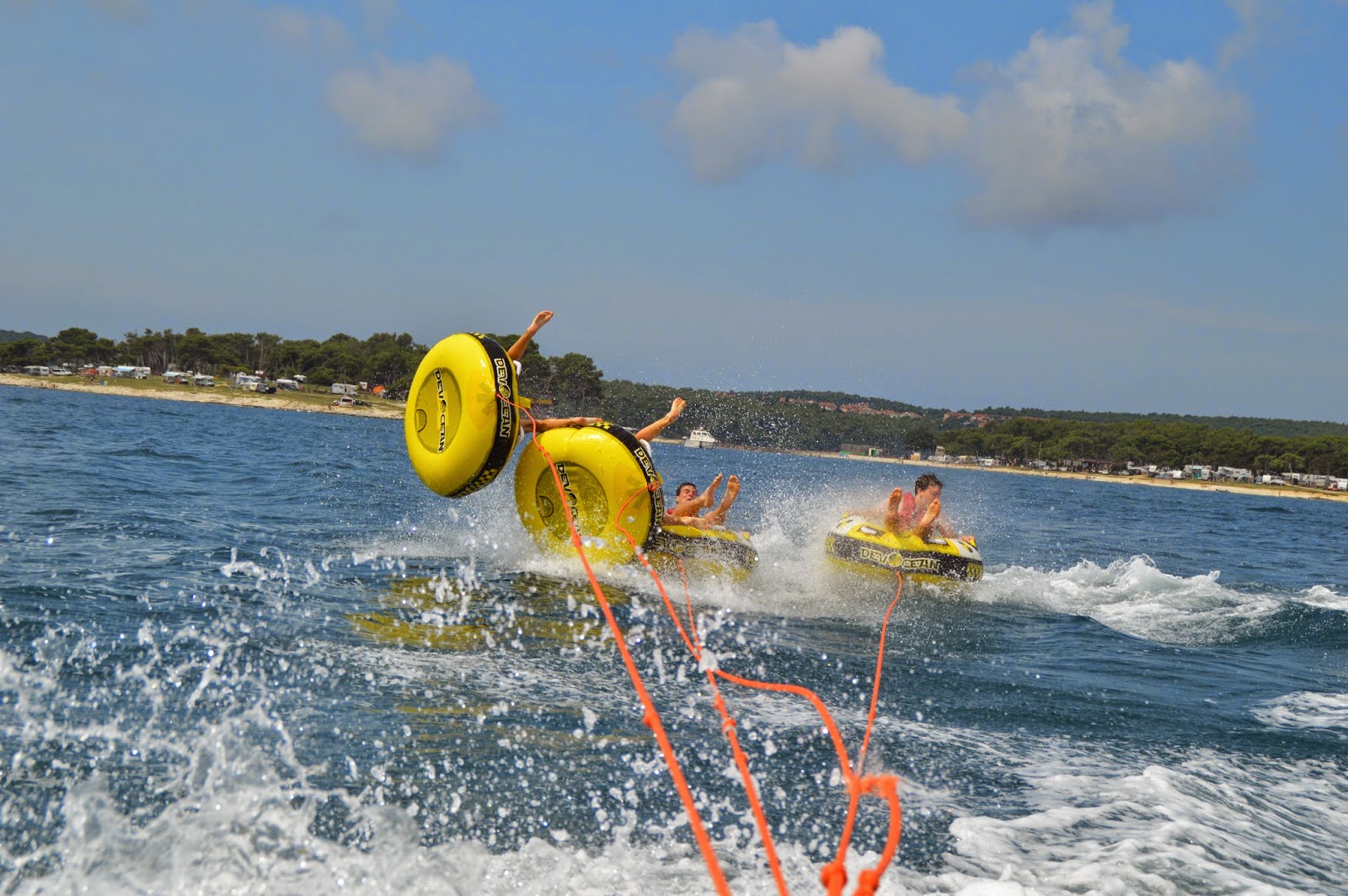 KSJ Glabbeek in Kroatië !!: 05/08/2014: In de banden achter de boot ...