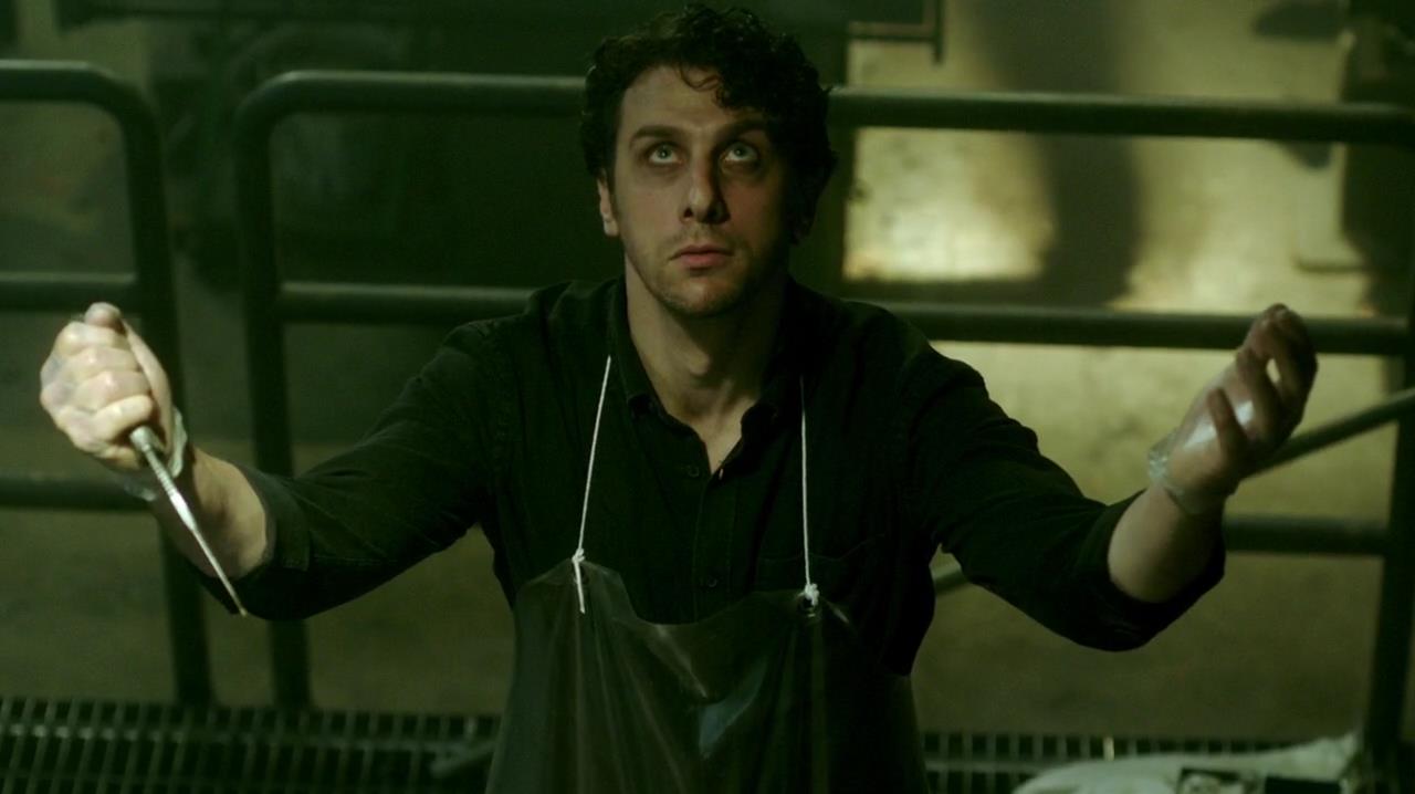 The next scene takes us to the monster of the week – who turns out to ...