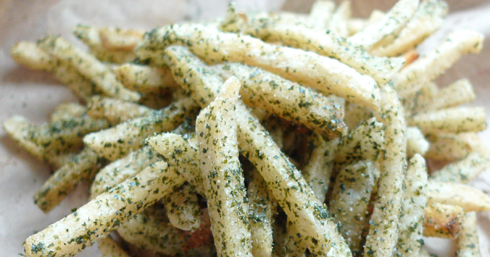 Let's get Wokking!: Seaweed Shaker Fries 紫菜摇摇薯条 | Singapore Food Blog ...