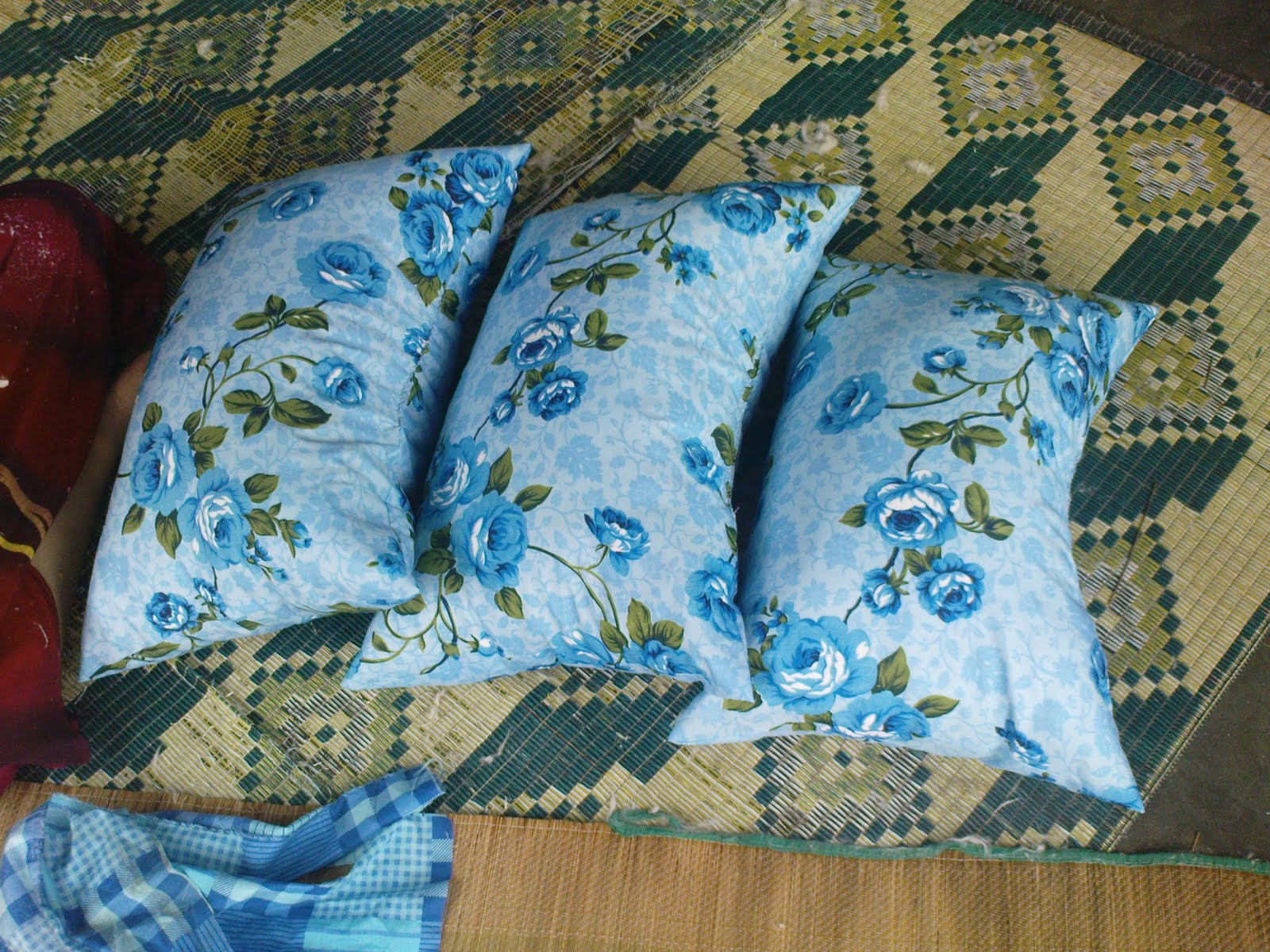 I am a plain paper: Bantal Kekabu Asli Produk Bumiputera MZ ISMA Enterprise