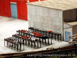 Basingstoke & Alton Light Model Railway N Gauge: Goods Yard Clutter - 3