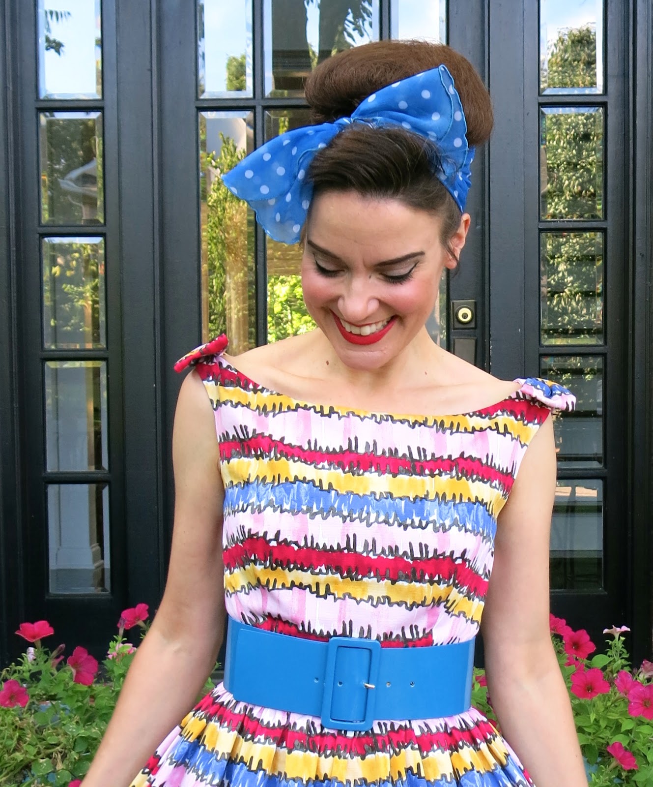 Cassie Stephens: DIY: A Scribble-Scrabble Back to Art Teacherin' Dress ...