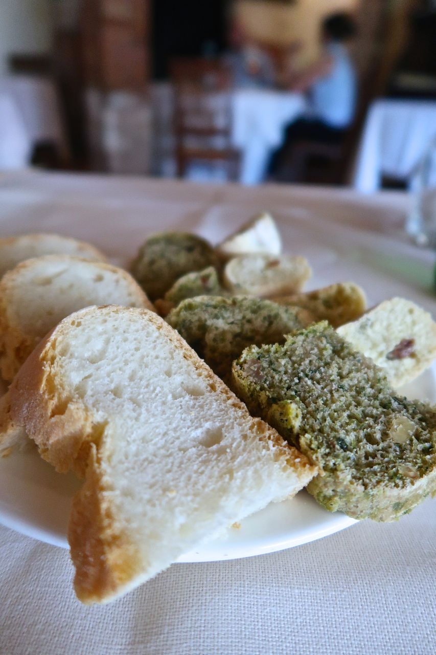 Scrumpdillyicious: Ristorante la Grotto: A Montepulciano Culinary Gem