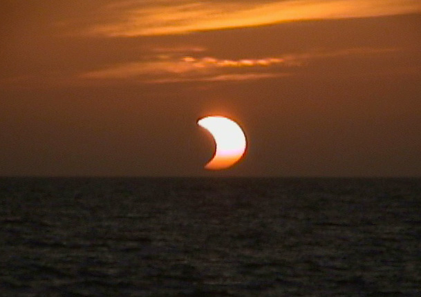 Look Skyward: Partial Eclipse of the Sun | HISTORIES OF THINGS TO COME