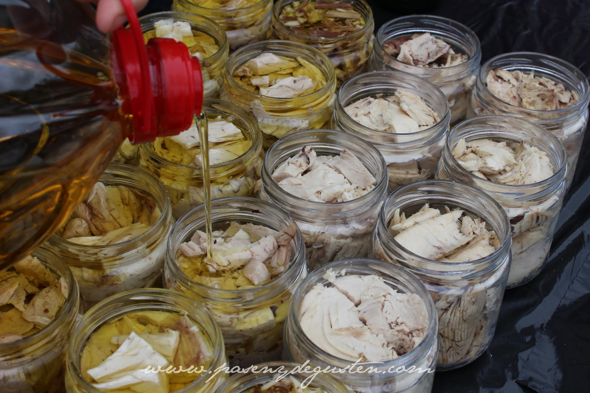 BONITO DEL NORTE EMBOTADO EN CASA - PASEN Y DEGUSTEN