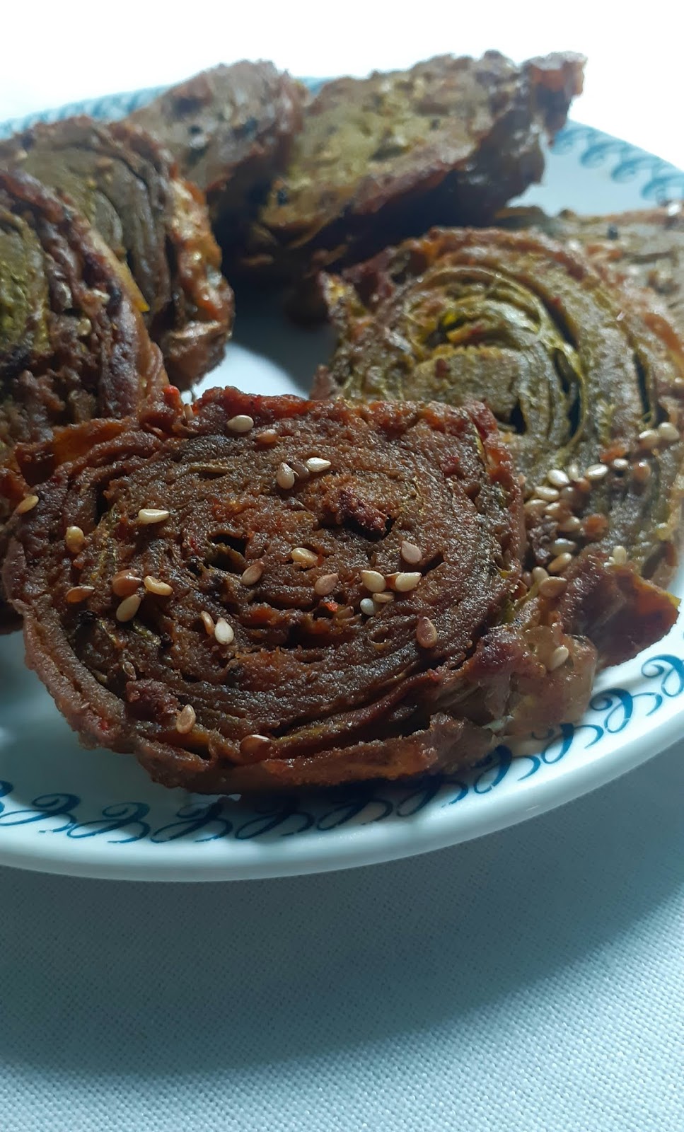 Hema's Musings: patode/ patra/ Arvi leaves roll