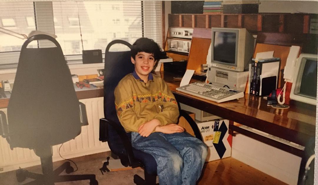 Face to Face: The '90s PC setup, for that ultimate cozy computing ...