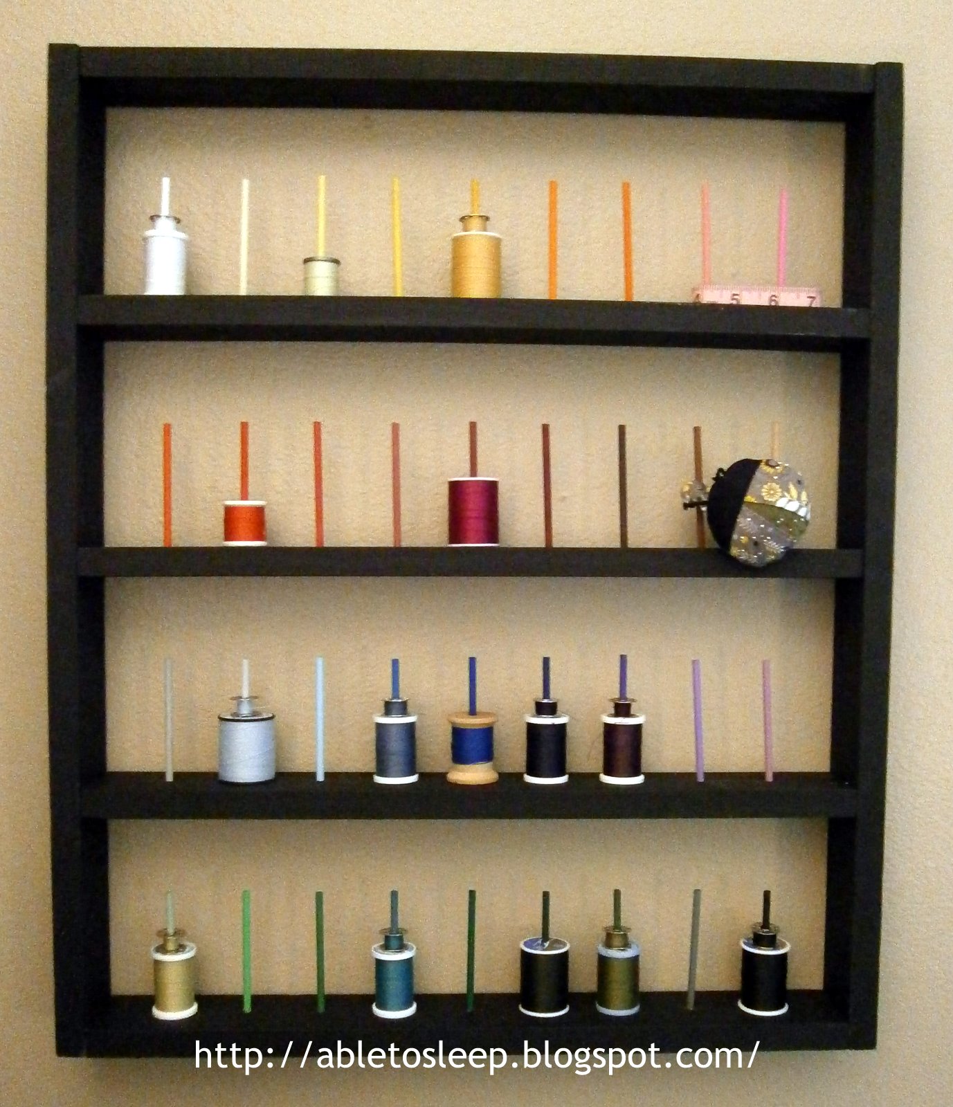 able to sleep: Rainbow Thread Organizer