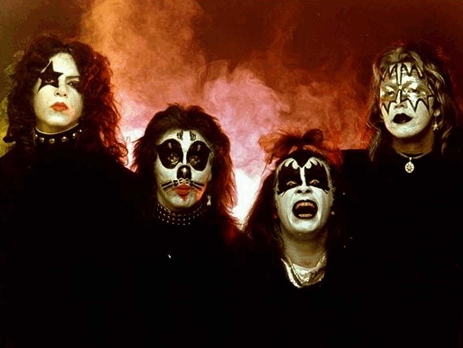 Patrick Owsley Cartoon Art and More!: KISS - FIRST ALBUM OUTTAKE PICS!