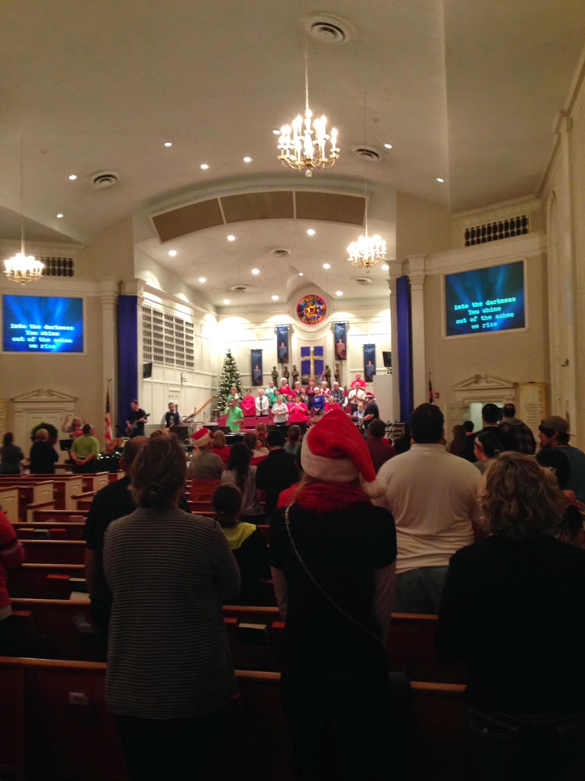 Readerbuzz: Walk-a-Mile: 6 Churches, 1 Mile