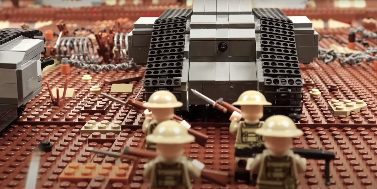Toy soldiers and real battles: WW1 battle of the Somme (Tank attack ...