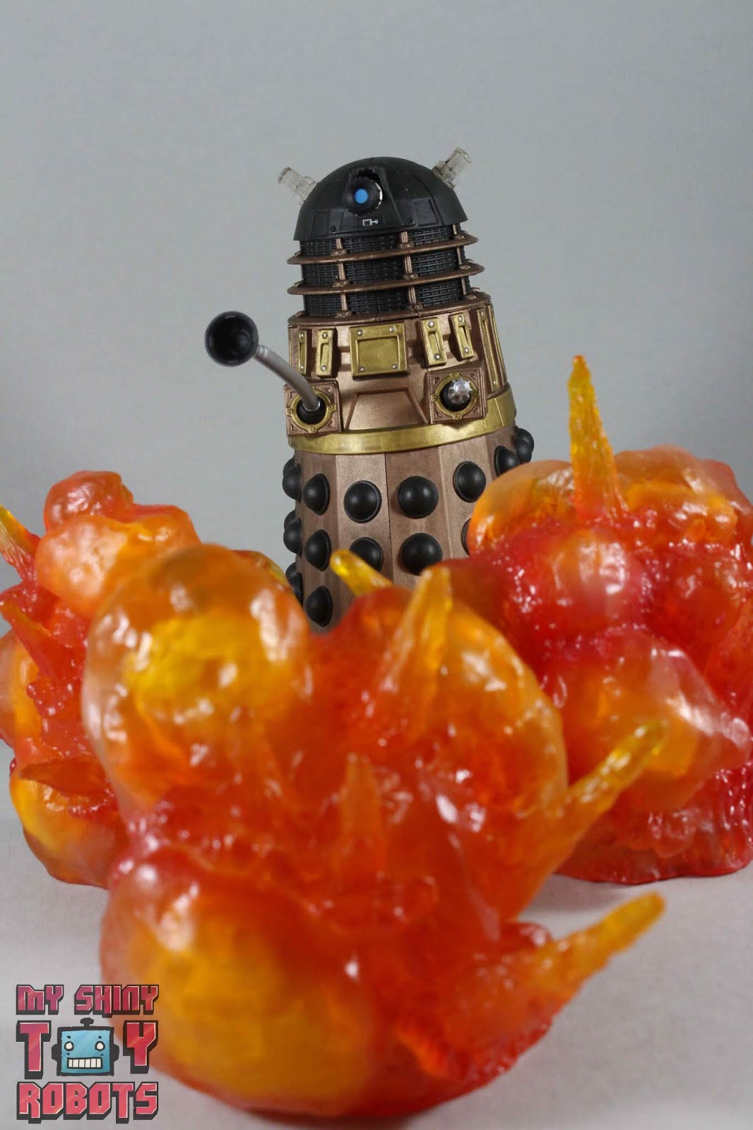 My Shiny Toy Robots: Toybox REVIEW: Doctor Who Seventh Doctor & Axis ...