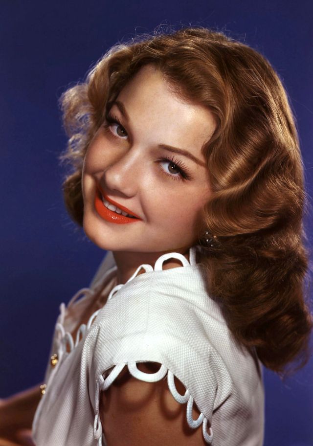 Gorgeous Color Photos of Anne Baxter in the 1940s and 1950s ~ Vintage ...