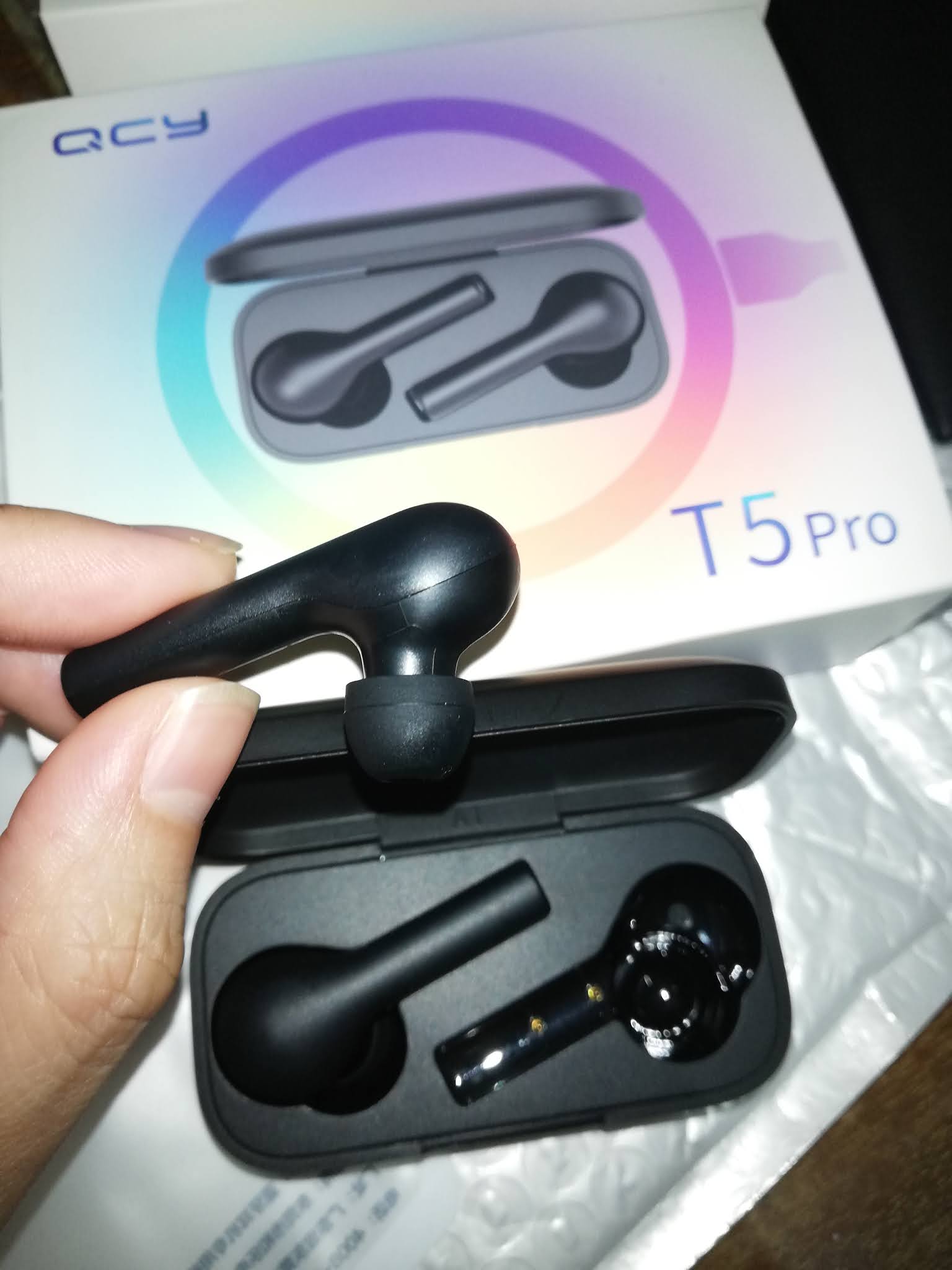 tychoy_journey: Qcy t5 pro Vs Qcy t1c