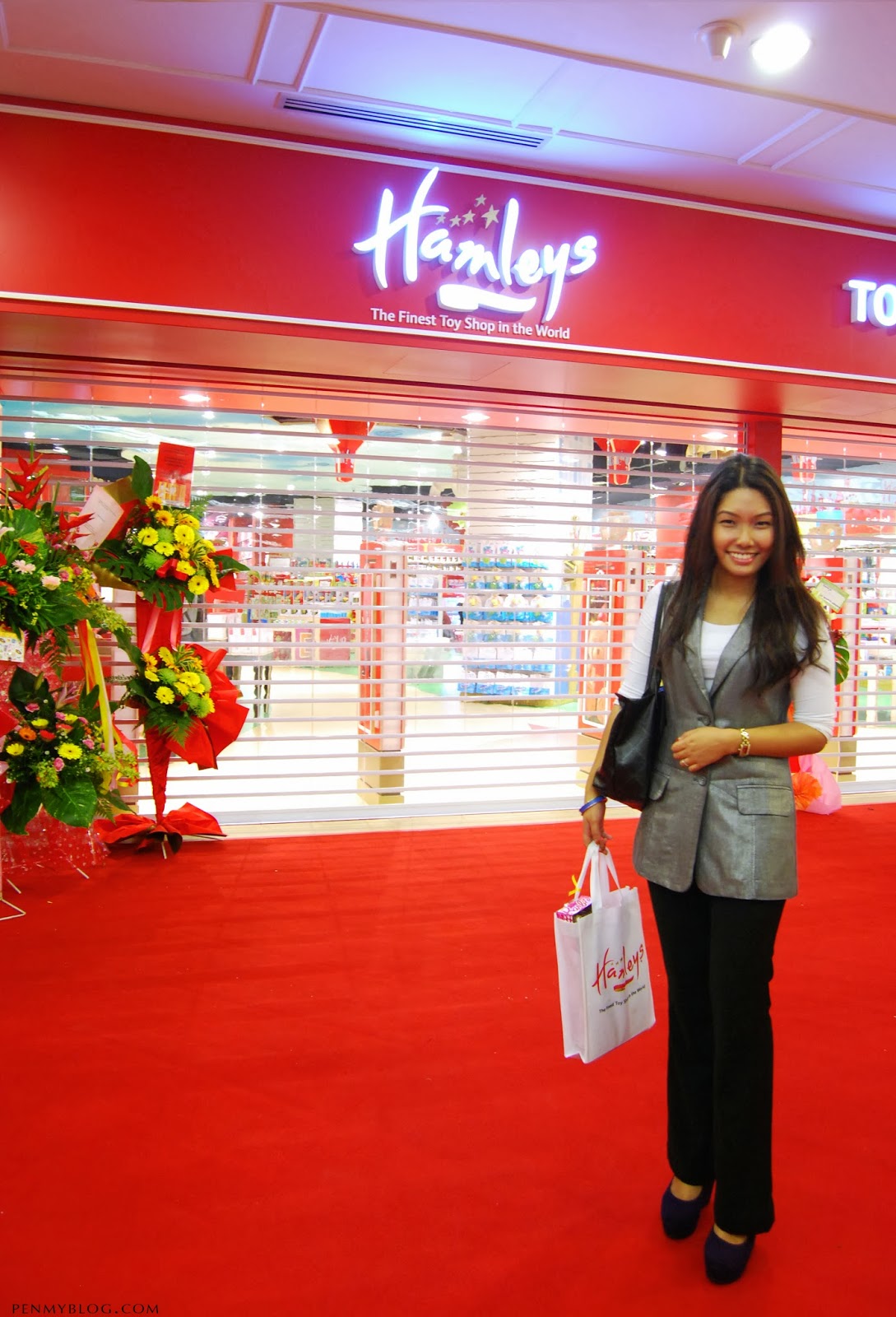 Pen My Blog: Hamleys First Flagship Store Opens in One Utama