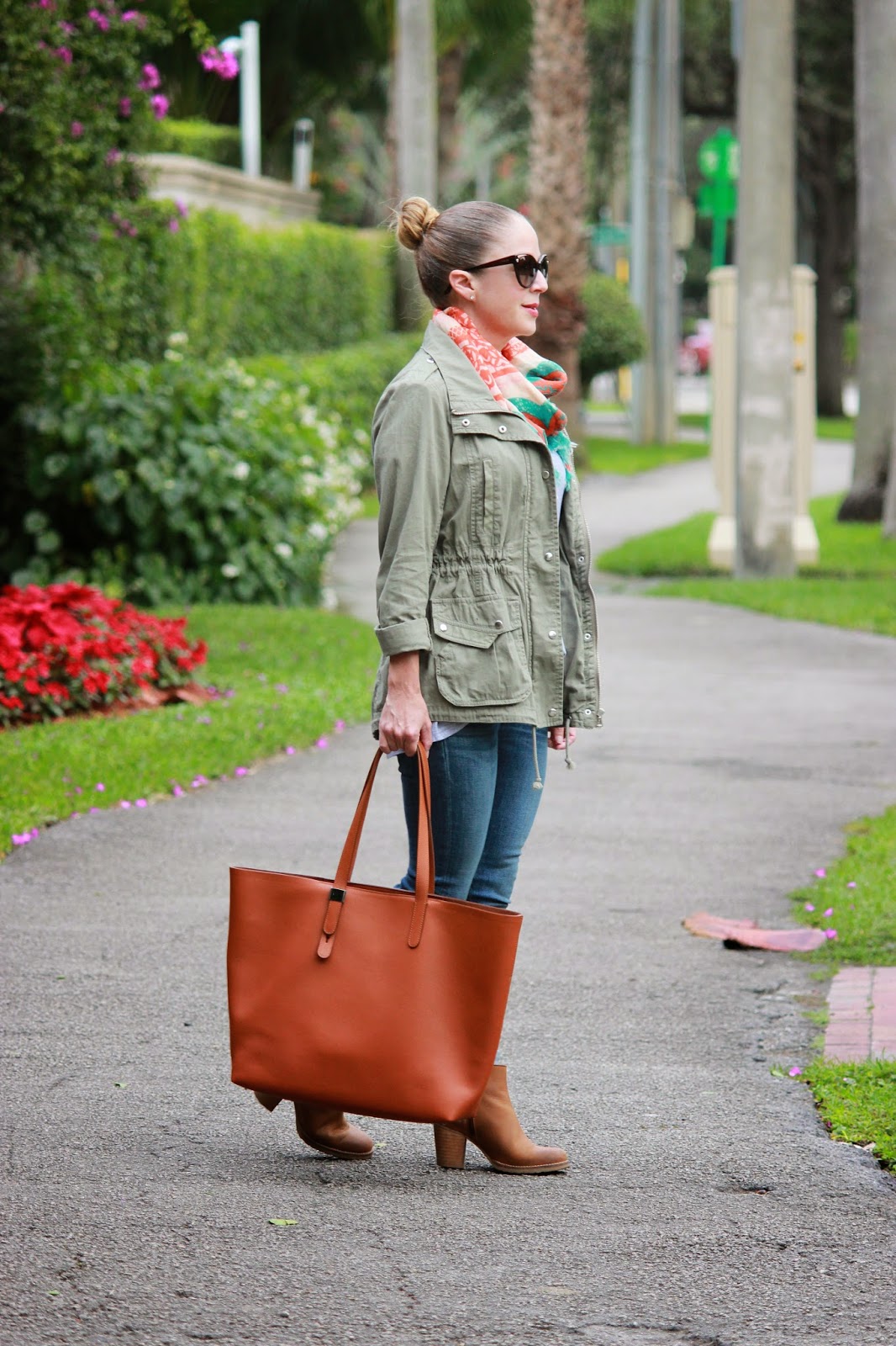 Girl in a Hot City: Toting Around