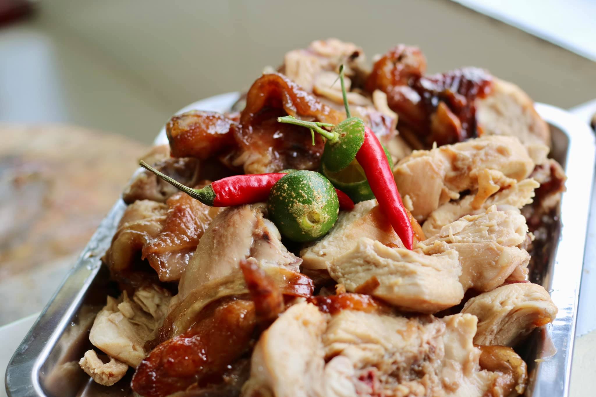 #NCDfoodtrip: Marinduquenos Litson Manok ~ Naga City Deck