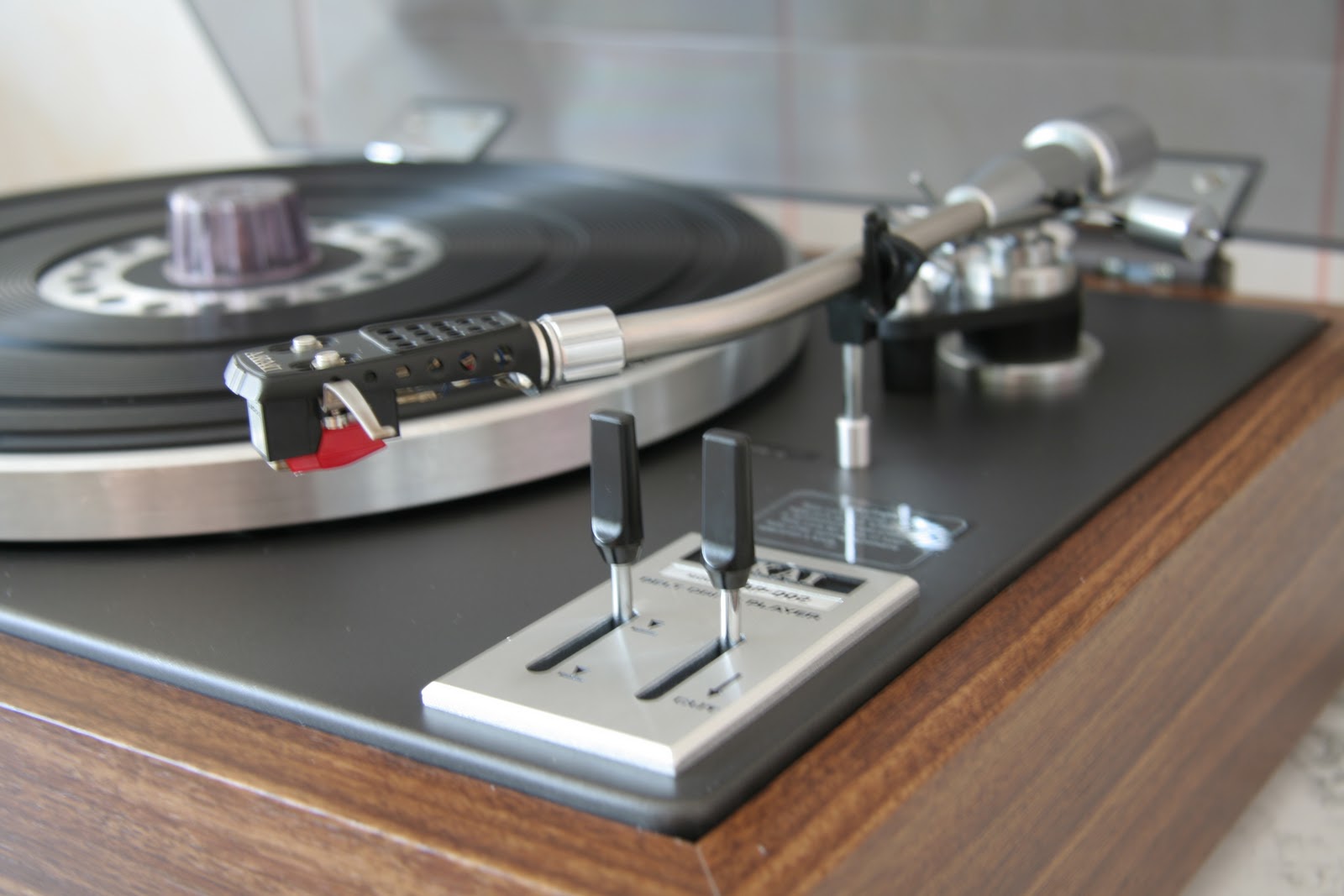Golden Age Of Audio: AKAI AP 002 Turntable