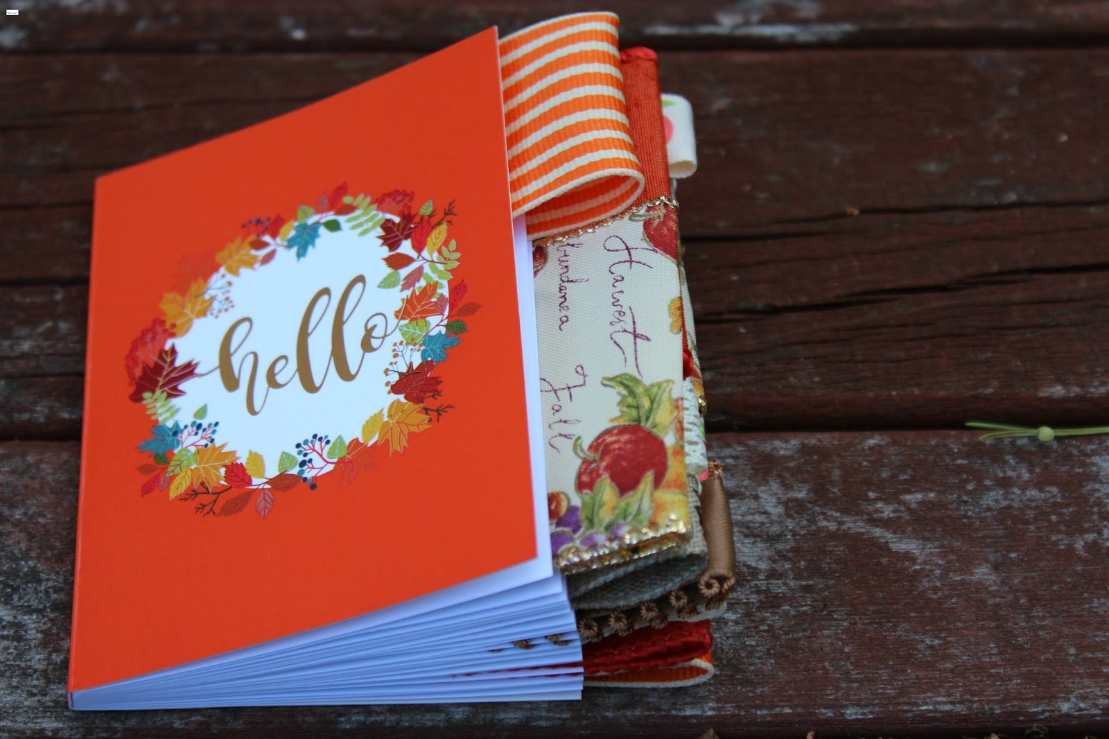 a little love affair with fall mini-journals | Caravan Sonnet
