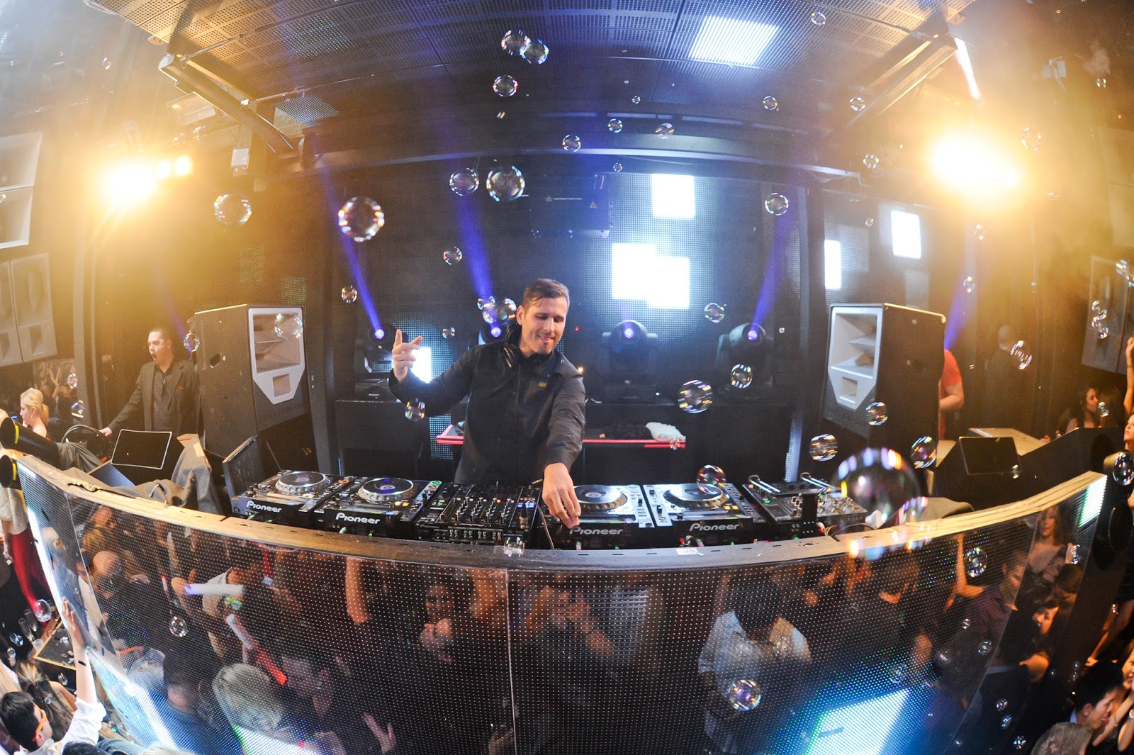 Ryan Raddon (DJ Kaskade) ~ Hispanos SUD