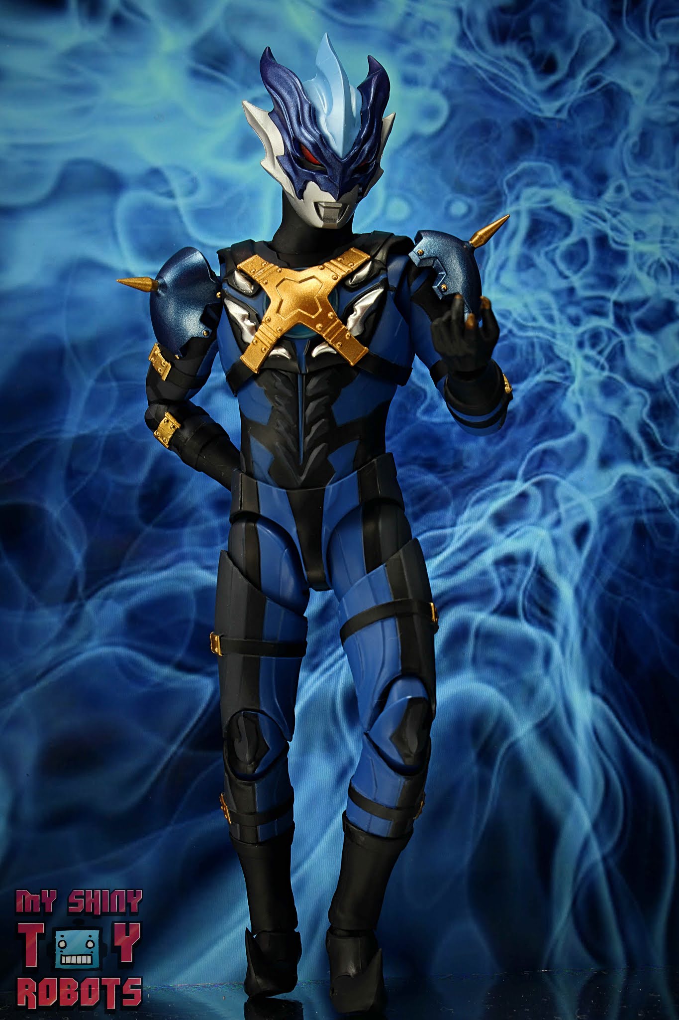 My Shiny Toy Robots: Toybox REVIEW: S.H. Figuarts Ultraman Tregear