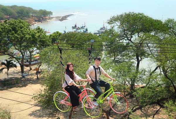 Wisata Alam Pantai Sowan Tuban - Clever Society