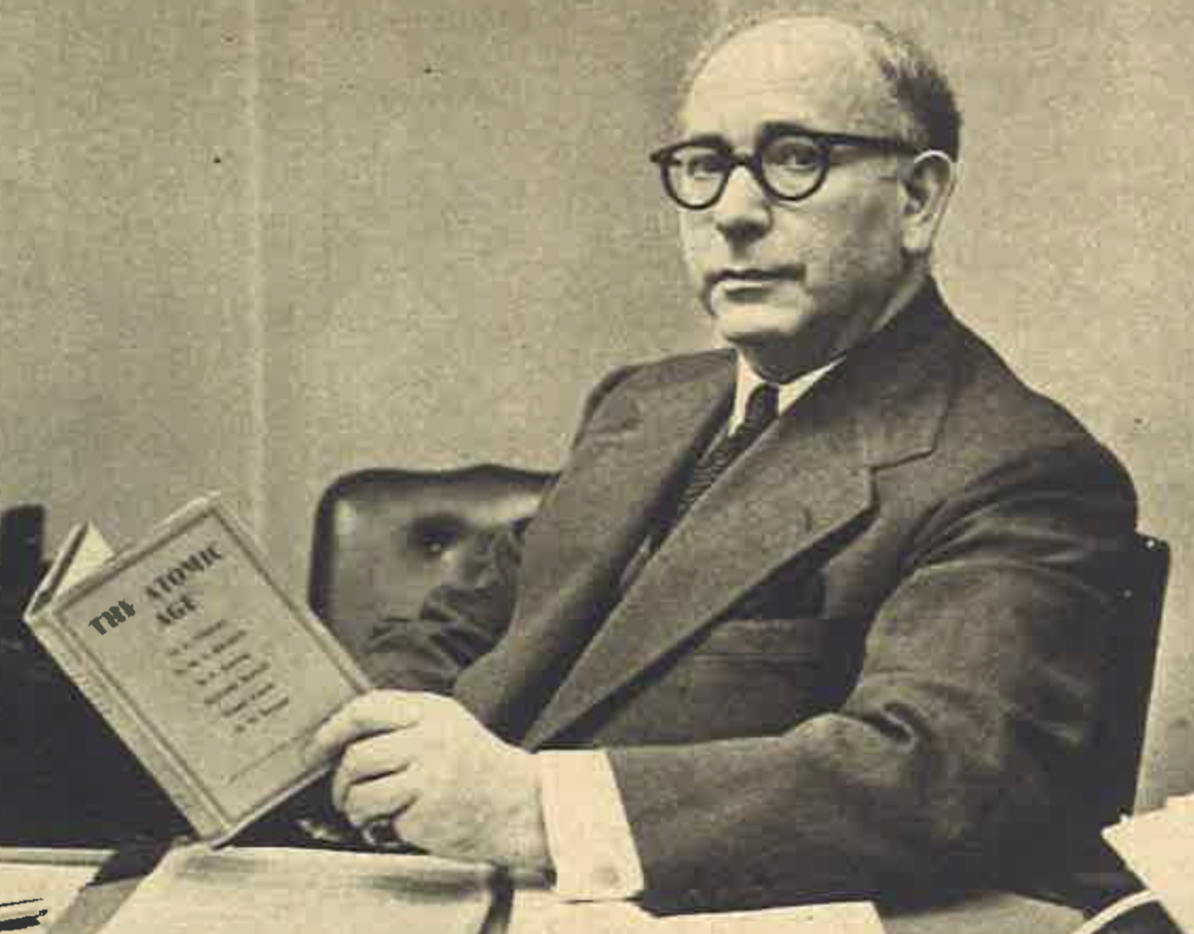 Information Processing: Contingency, History, and the Atomic Bomb ...