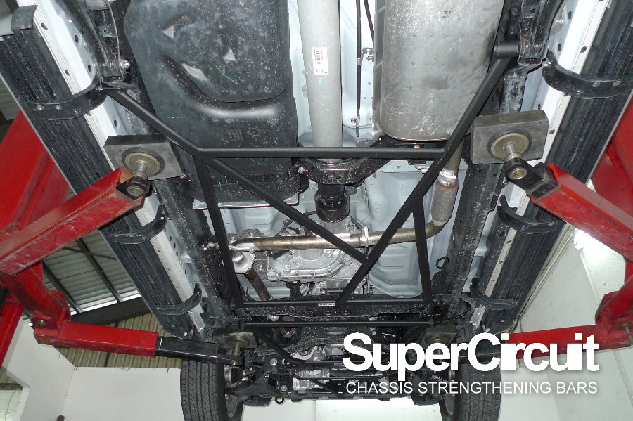 SUPERCIRCUIT CHASSIS STRENGTHENING BARS: Nissan Navara NP300 (D23 ...