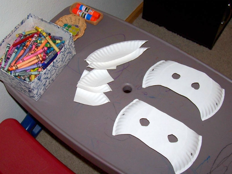 Making Masks - Creative Family Fun