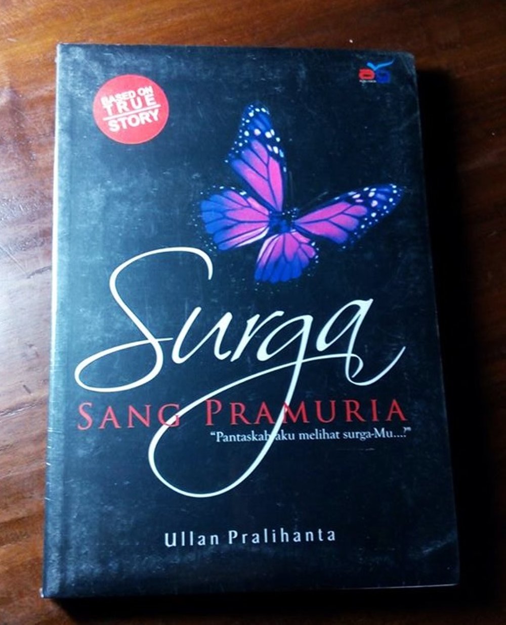 Bengkel Bahasa Indonesia SMK TKM Teknik Kebumen: Sinopsis Novel Surga Sang Pramuria