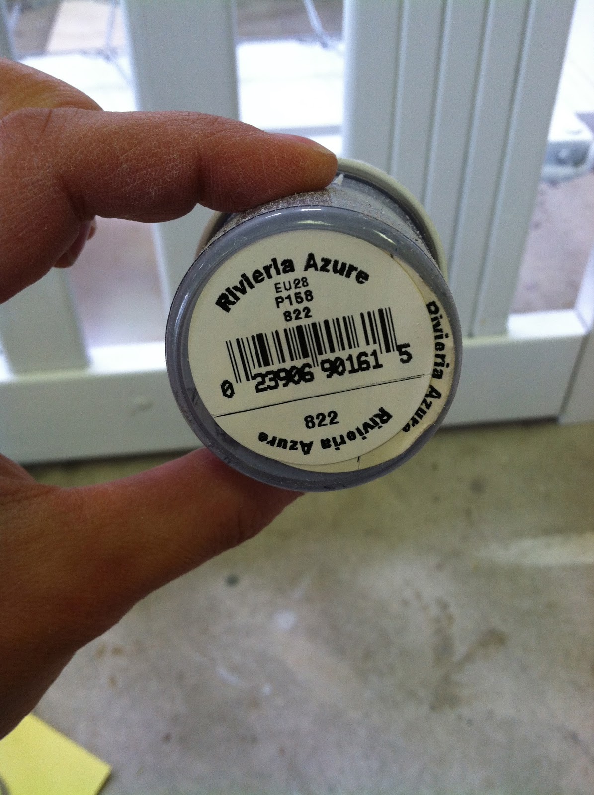 Lipstick and Sawdust: Shabby Chic Toddler Bed