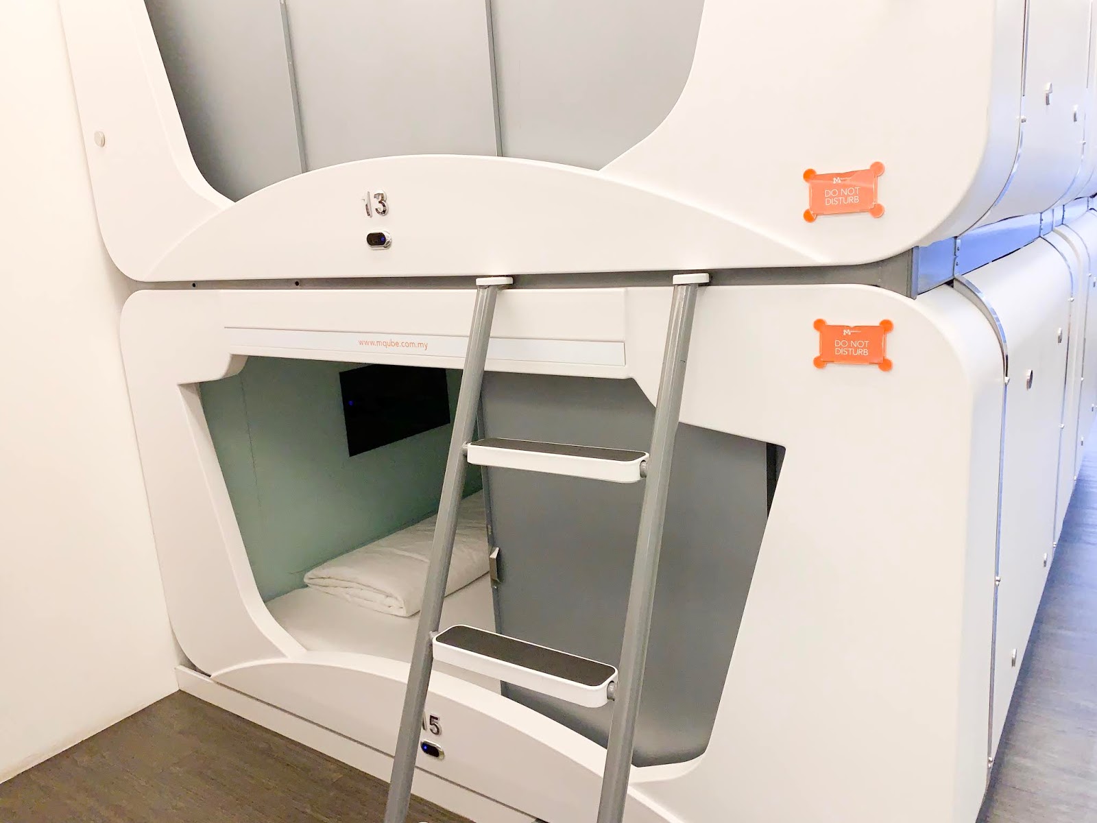 M Qube Hotel, Penang, pengalaman bermalam di capsule hotel canggih ...