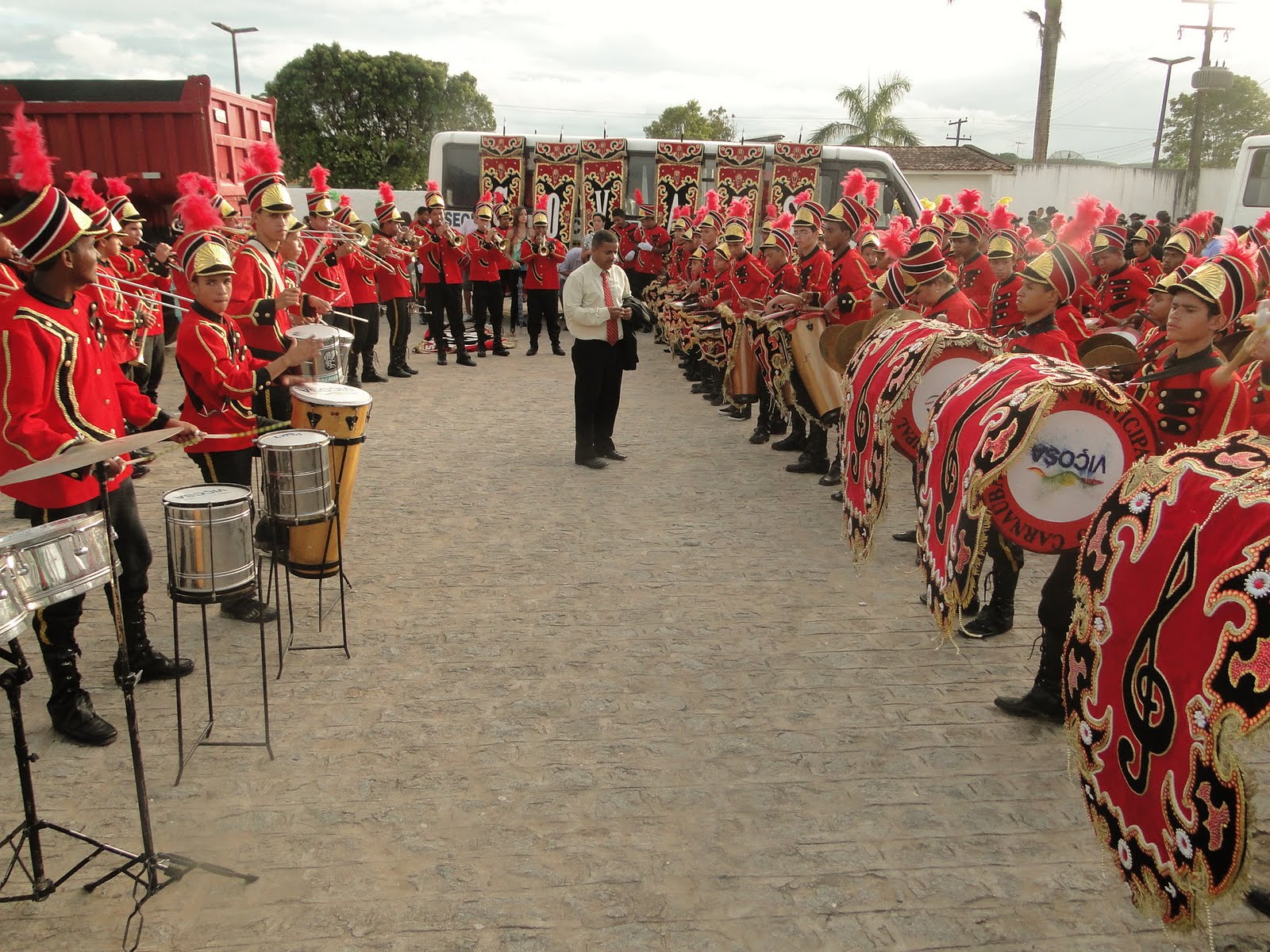 MUNDO DOWNLIRA: HISTÓRICO ATUALIZADO DA BANDA FANFARRA PEDRO CARNAÚBA
