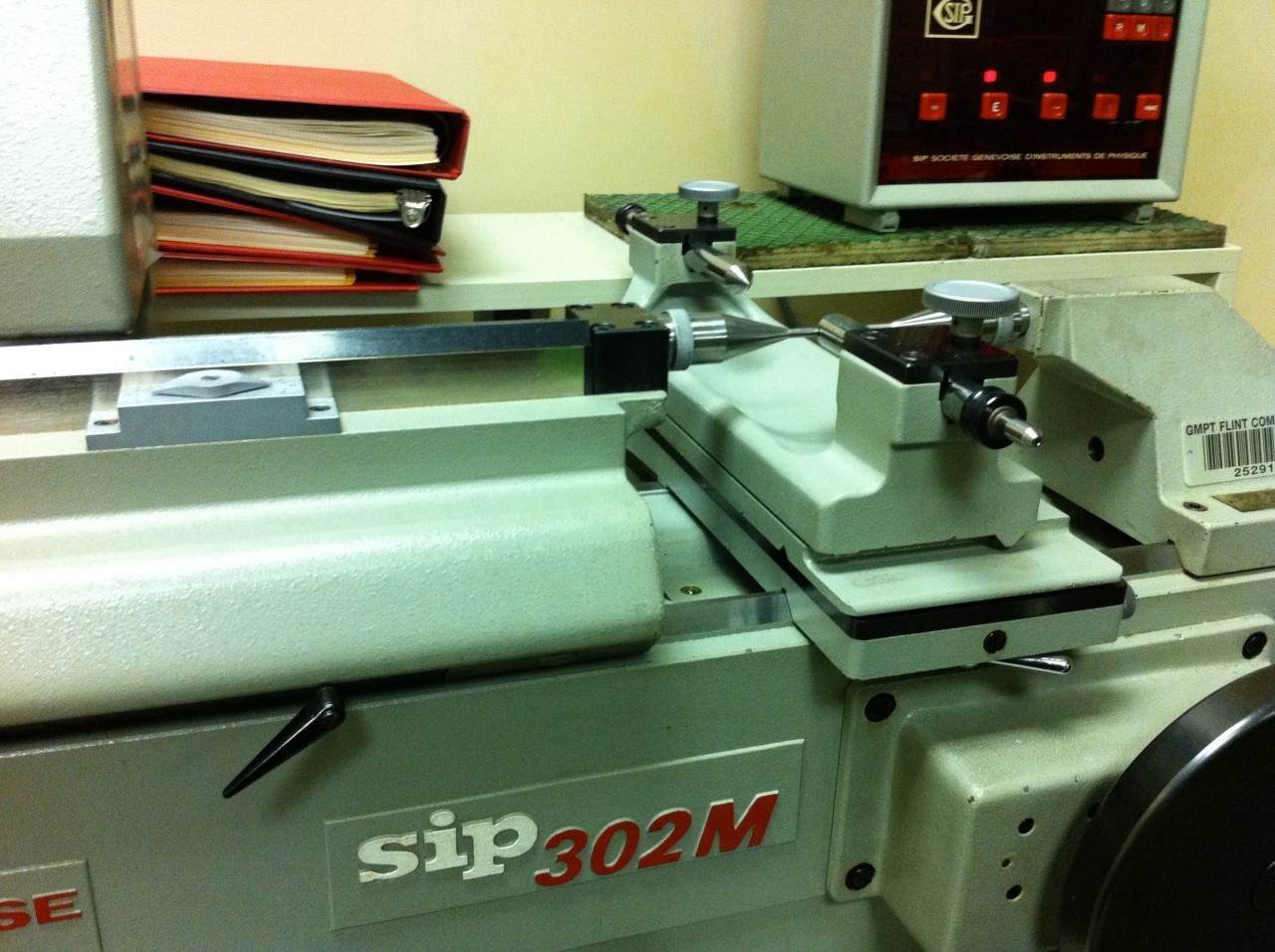 eBay Scam Hunter: SIP 302M UNIVERSAL LENGTH MEASURING MACHINE CALIBRATION