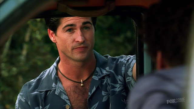 ausCAPS: Michael McLafferty shirtless in CSI 3-03 "Let The Seller Beware"