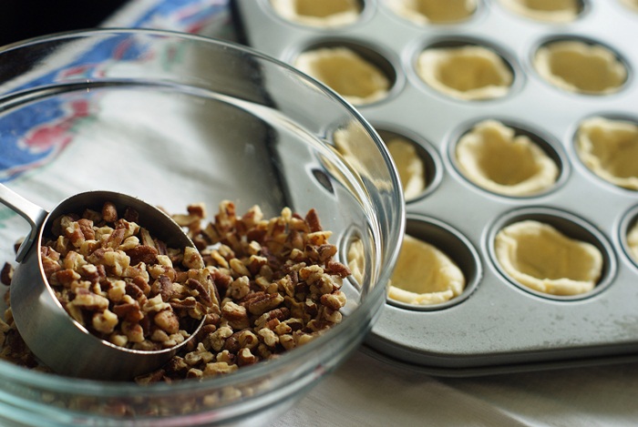 Desserts for Dudes: Pecan Chewies | Bake at 350°