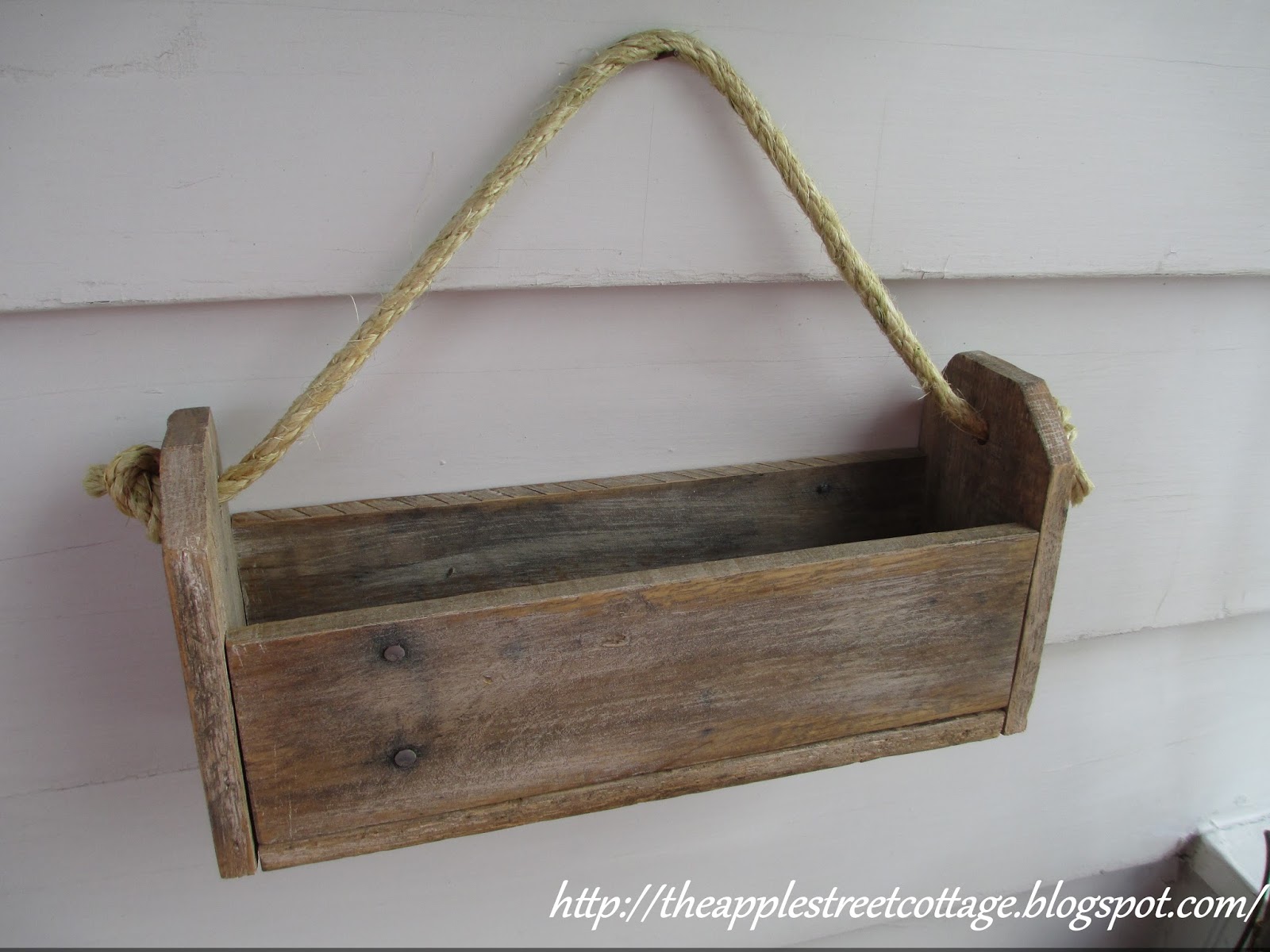 Rope-Handle Pallet Box