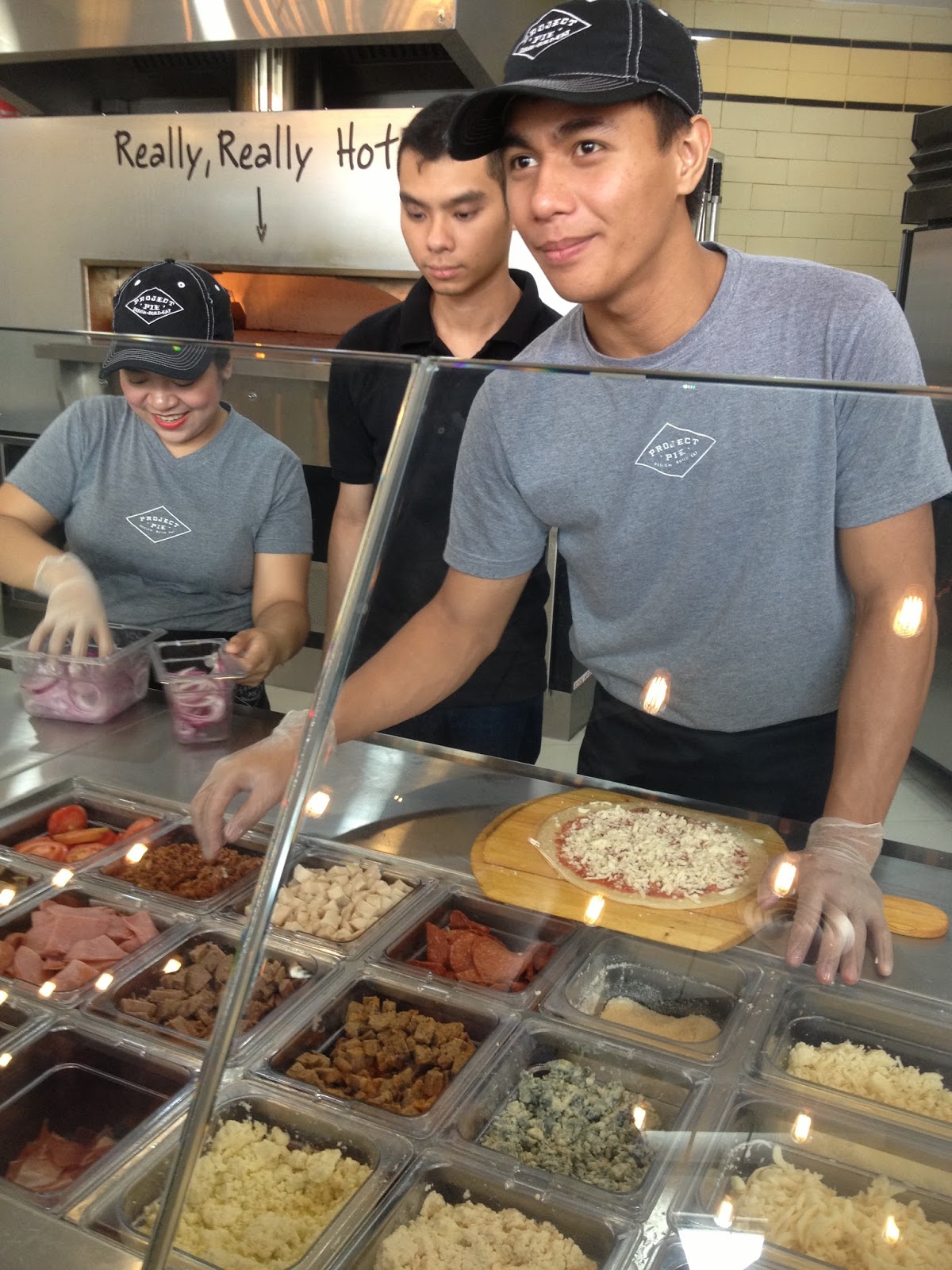 Making Your Own PIzza in Project Pie | Food In The Bag