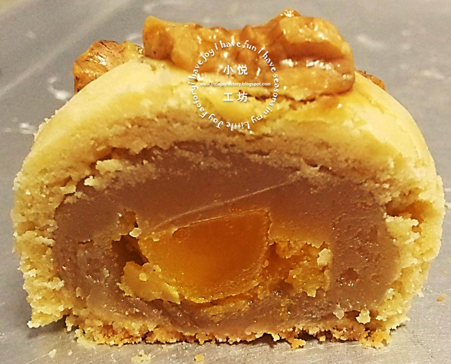 Shanghai Walnut Mooncake 上海核桃酥月饼