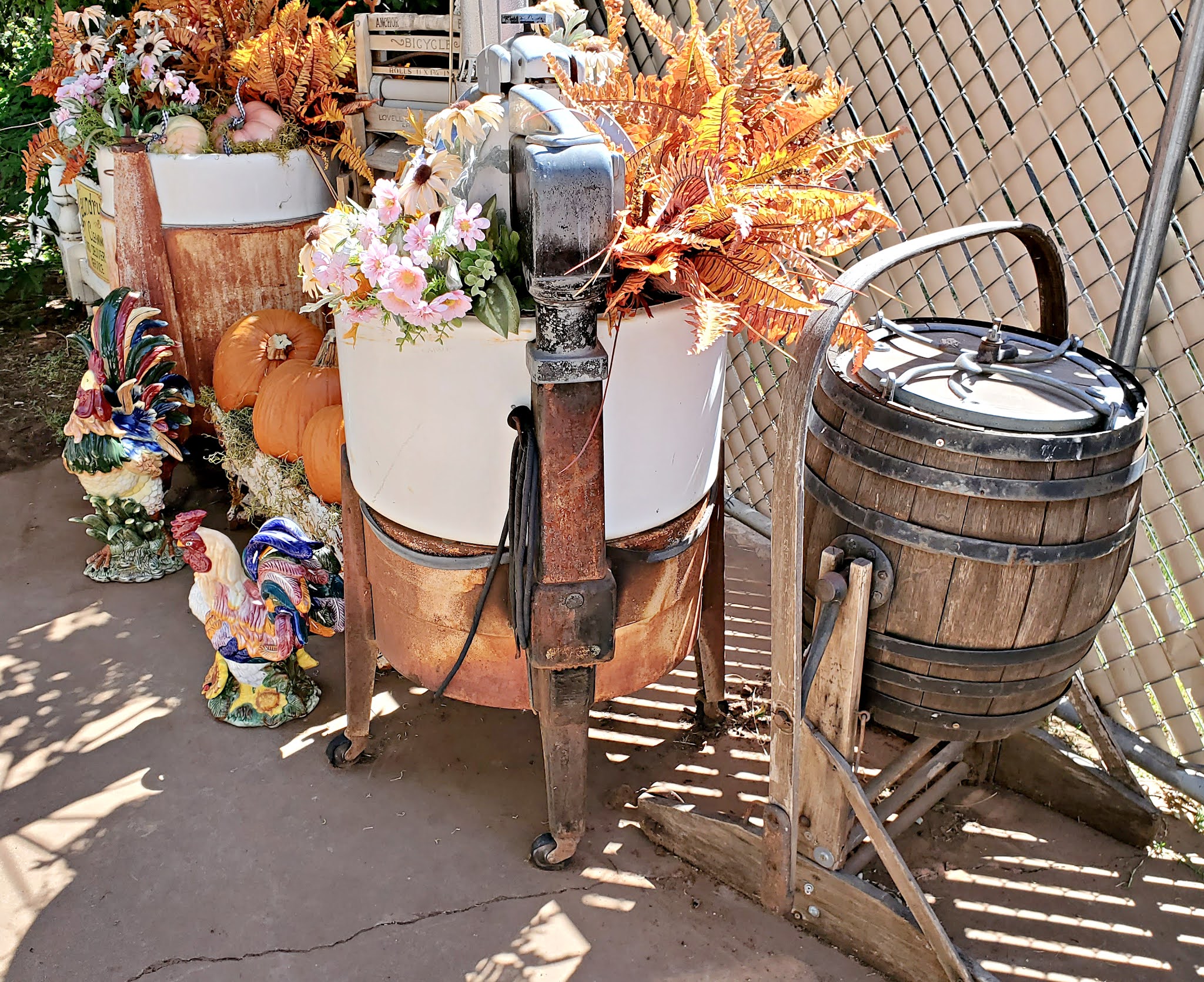 Penny's Vintage Home: Vintage Washing Machines Repurposed into Fall ...