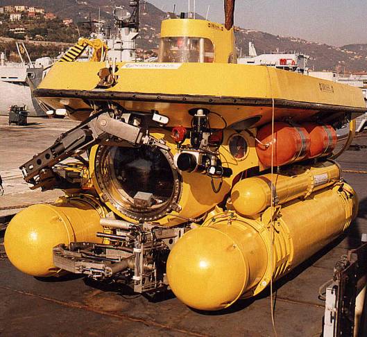 SI VIS PACEM, PARA BELLUM: La nave soccorso ANTEO e il sommergibile ...