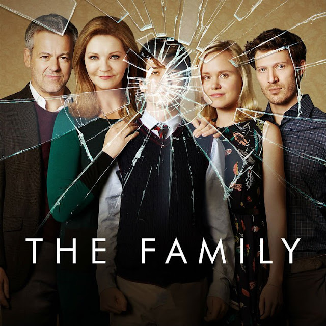 [Review] The Family 1x01 - Maratonistas de Sofá