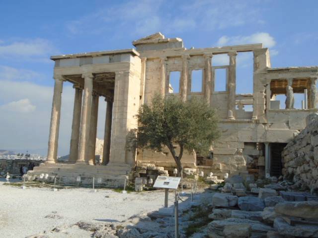 Greek Asia: HOW GODDESS ATHENA BECAME THE PROTECTOR OF ATHENS