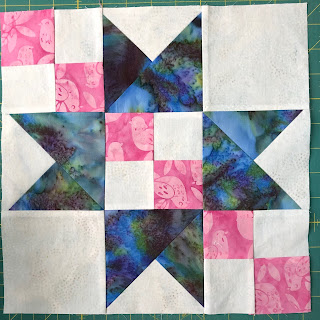 PamelaQuilts: Daisy Chain Mystery - finally finished!