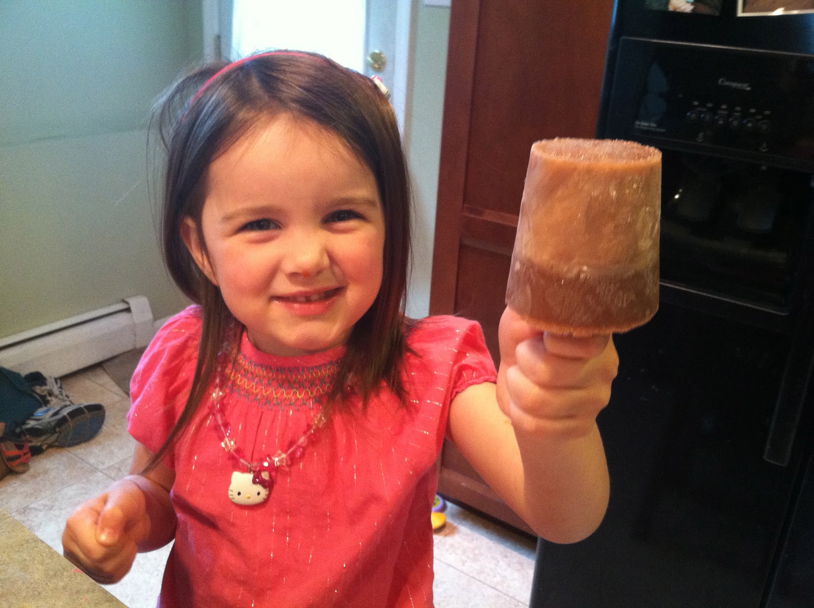 {How To} Dixie Cup Popsicles | Confessions of a Stay-At-Home Mom